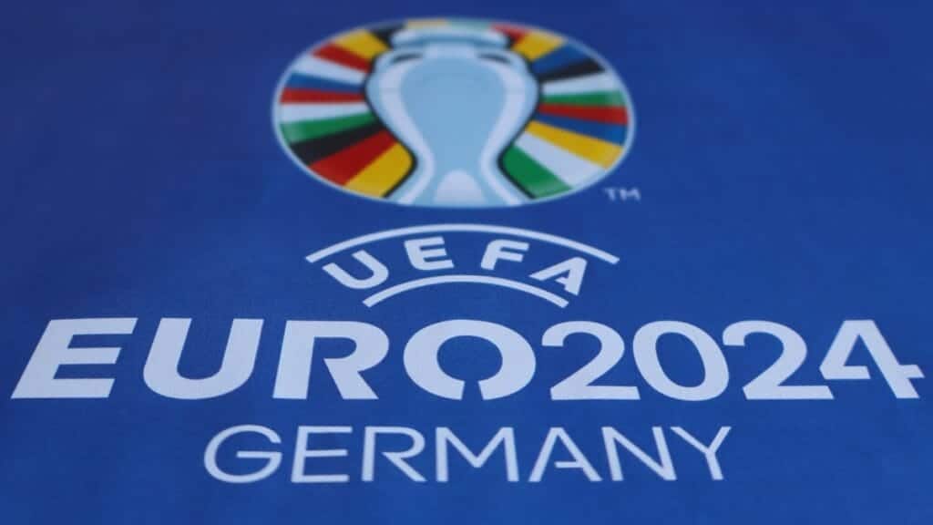 Euro 2024: Teenagers - the rise of Guler, Yamal, Mainoo and the rest