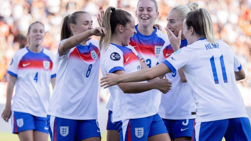 England 4-0 Netherlands - Report, result and goals as Lionesses keep ...