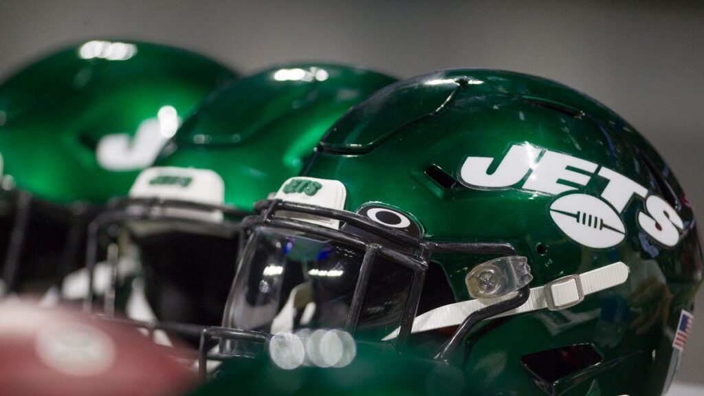 NFL: Jets activate key pass rusher Johnson ahead of new season