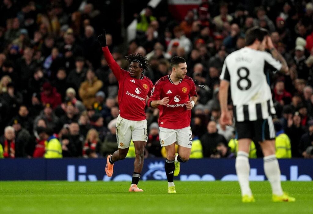 Manchester United's Dorgu set for spell on sideline with hamstring injury